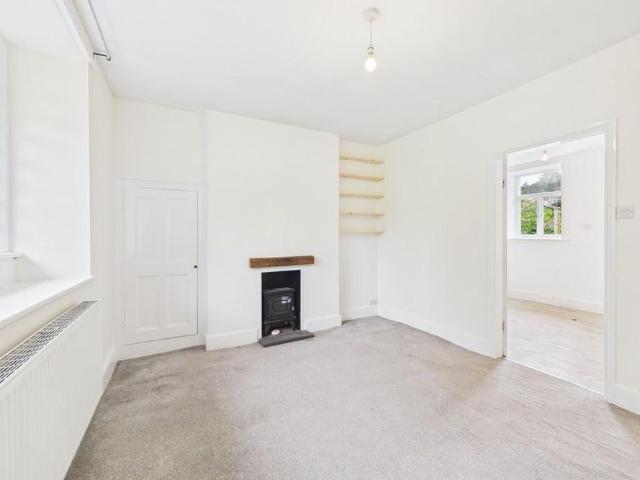 2 bedroom cottage to rent