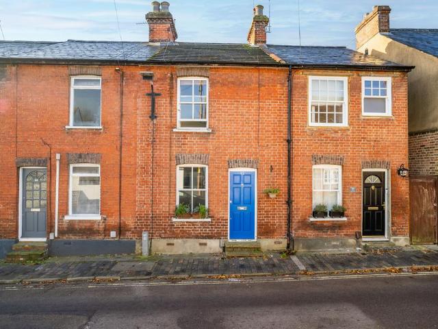 2 bedroom cottage to rent