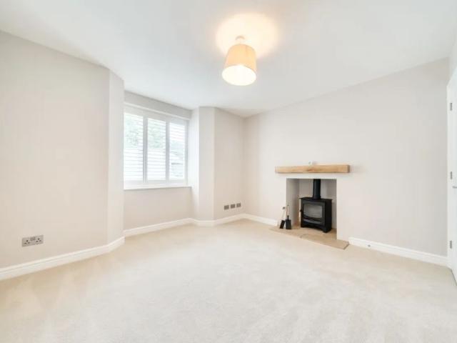 2 bedroom cottage to rent