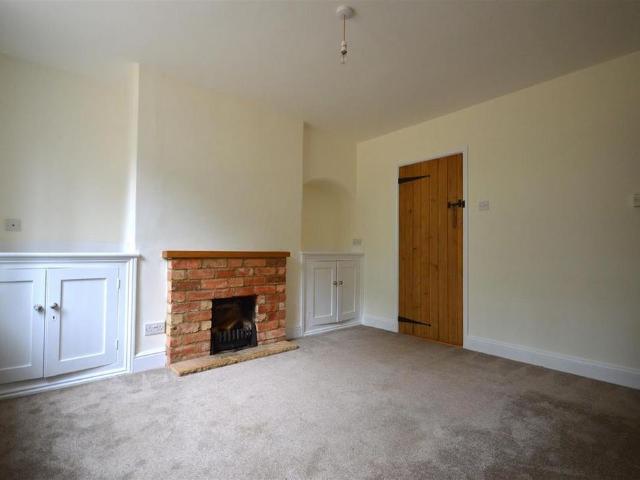 2 bedroom cottage to rent