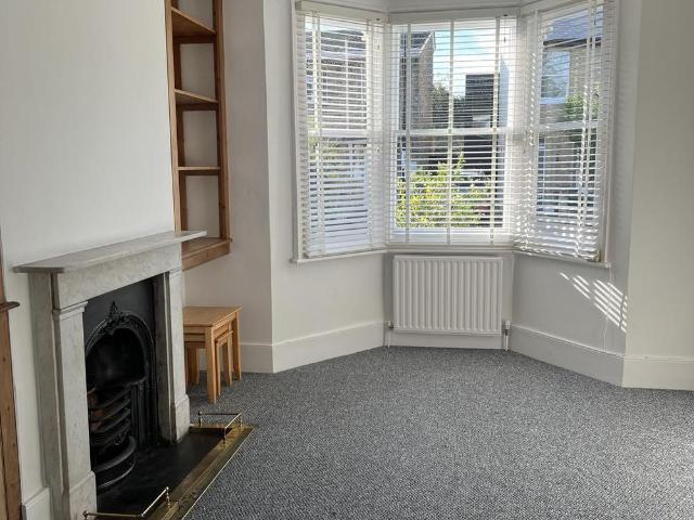 2 bedroom cottage to rent