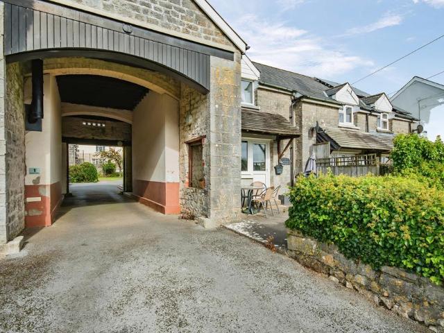 2 bedroom cottage to rent