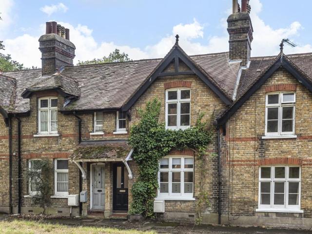 2 bedroom cottage to rent