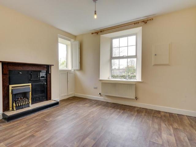 2 bedroom cottage to rent