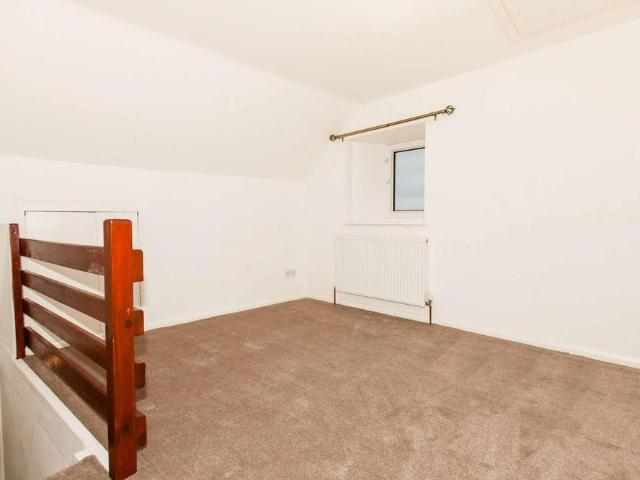 2 bedroom cottage to rent