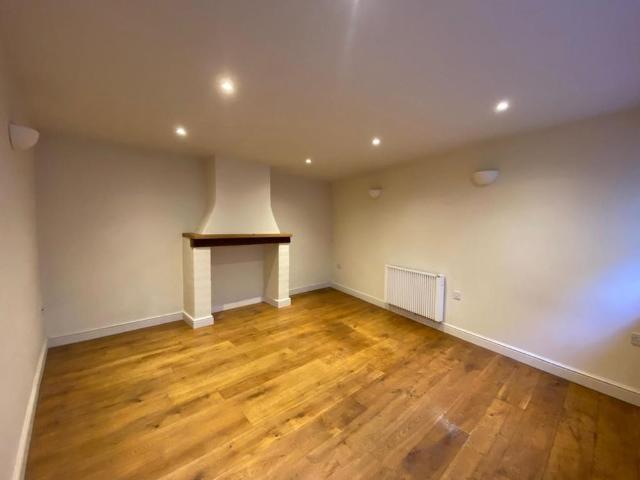 2 bedroom cottage to rent