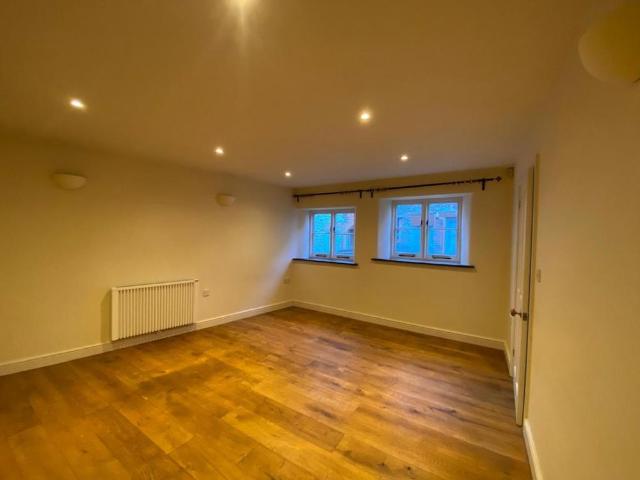 2 bedroom cottage to rent