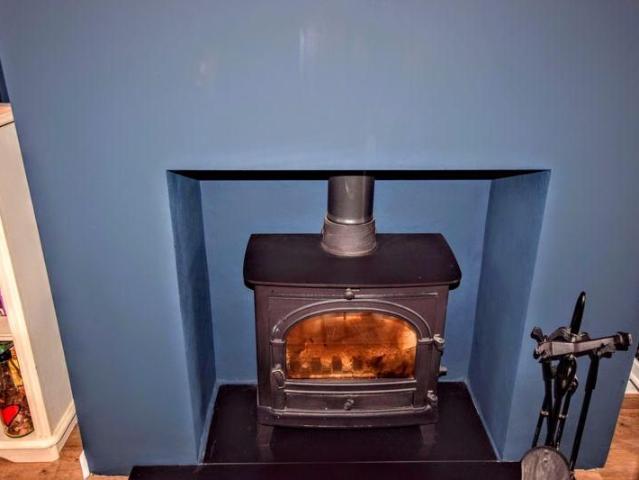2 bedroom cottage to rent