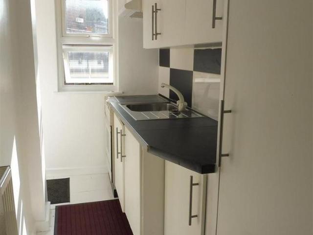 2 bedroom cottage to rent