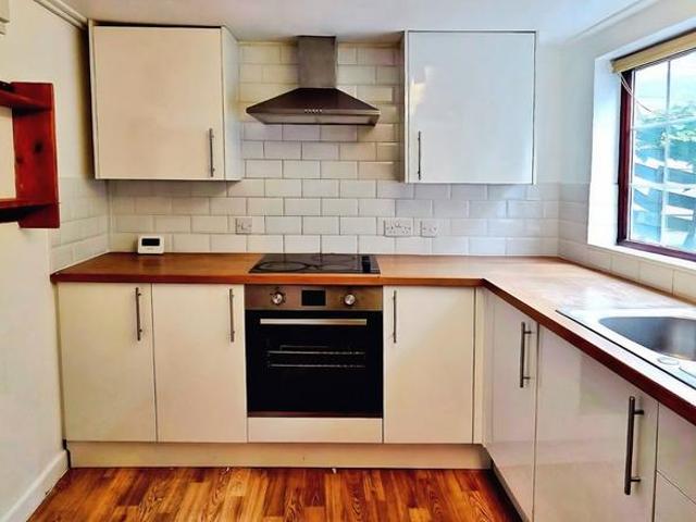2 bedroom cottage to rent