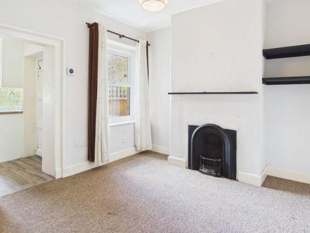 2 bedroom cottage to rent