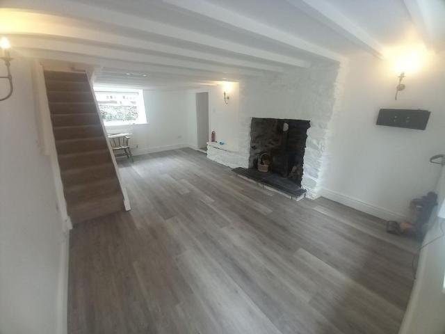 2 bedroom cottage to rent
