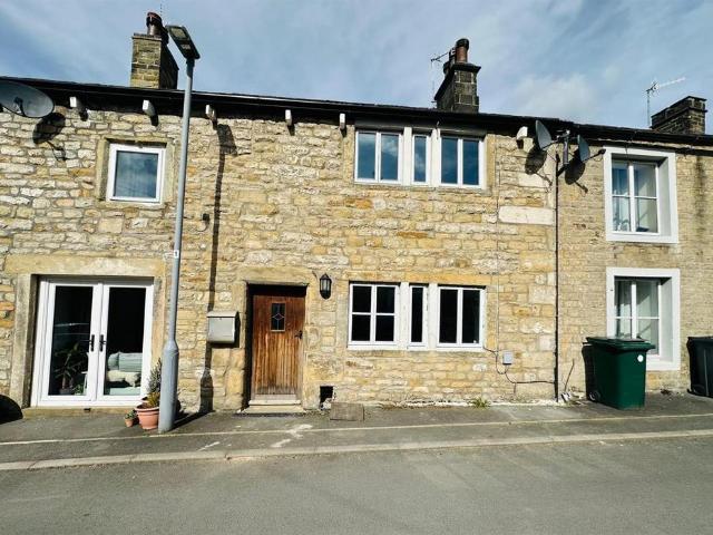 2 bedroom cottage to rent