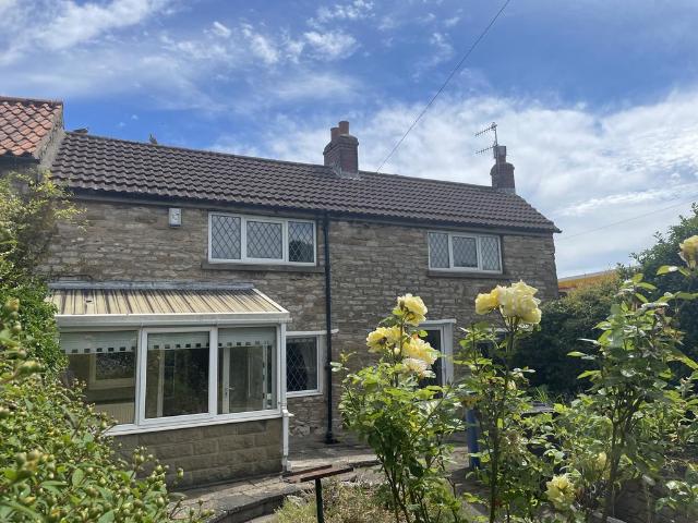 2 bedroom cottage to rent