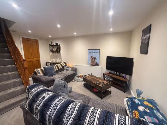 2 bedroom cottage to rent