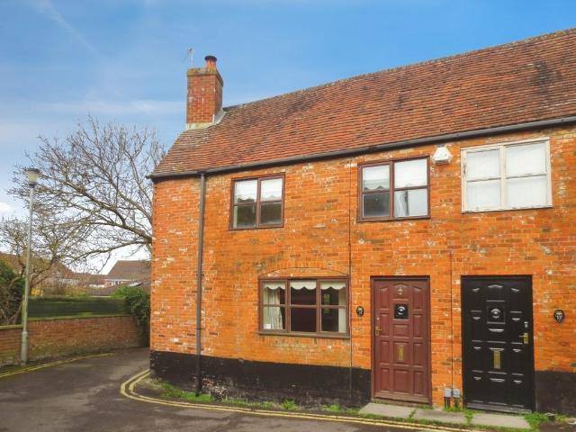 2 bedroom cottage to rent