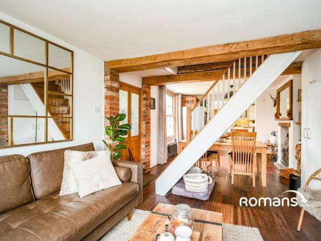 2 bedroom cottage to rent