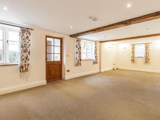 2 bedroom cottage to rent