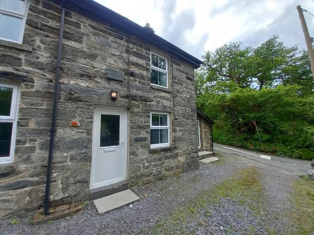 2 bedroom cottage to rent