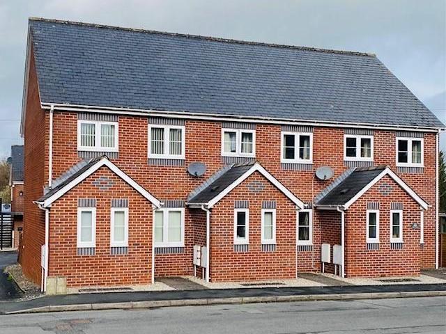 2 bedroom cottage to rent