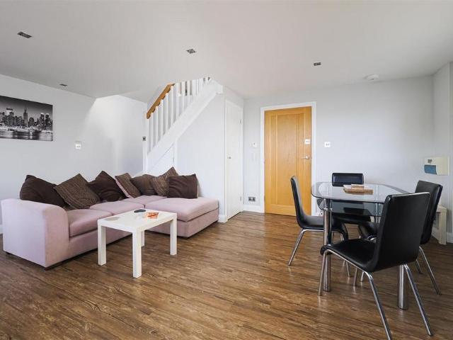 2 bedroom cottage to rent