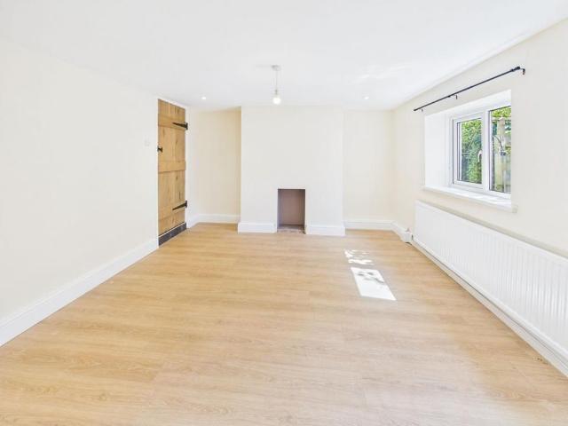 2 bedroom cottage to rent
