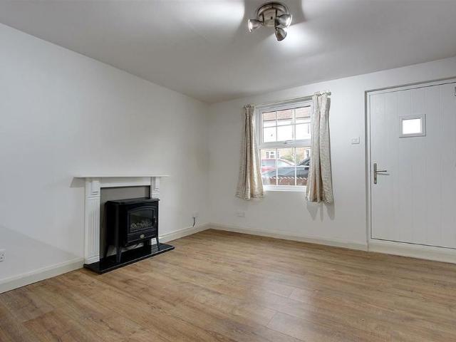 2 bedroom cottage to rent