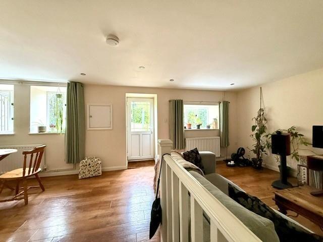 2 bedroom cottage to rent