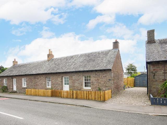 2 bedroom cottage to rent