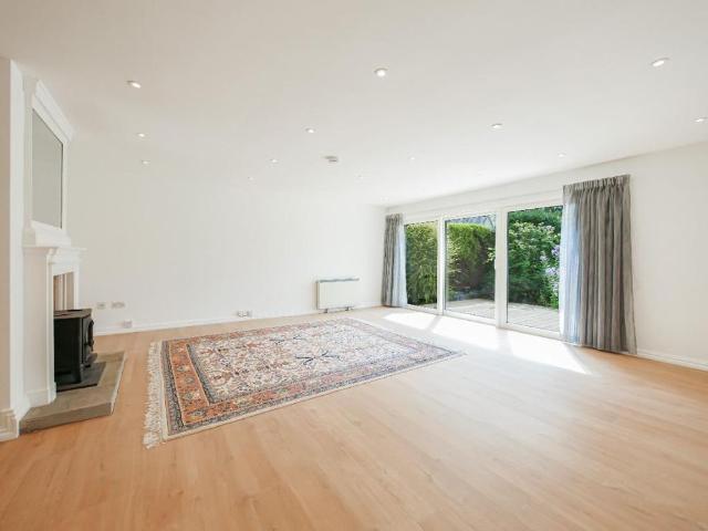 2 bedroom cottage to rent