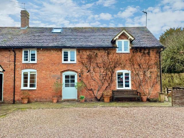 2 bedroom cottage to rent