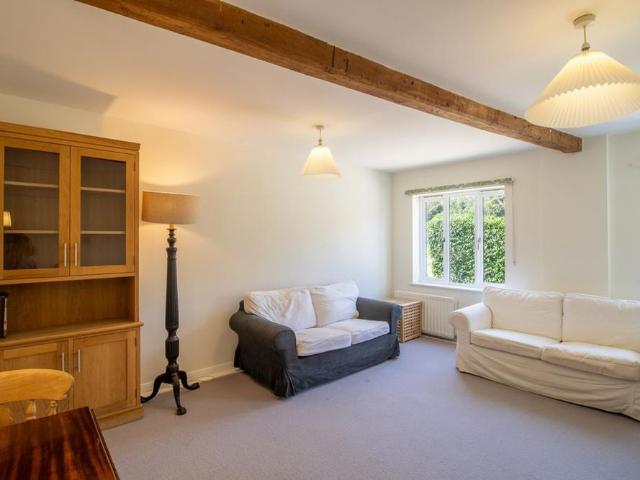 2 bedroom cottage to rent