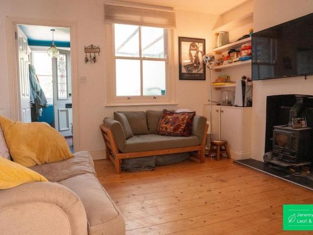 2 bedroom cottage to rent