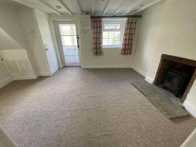 2 bedroom cottage to rent