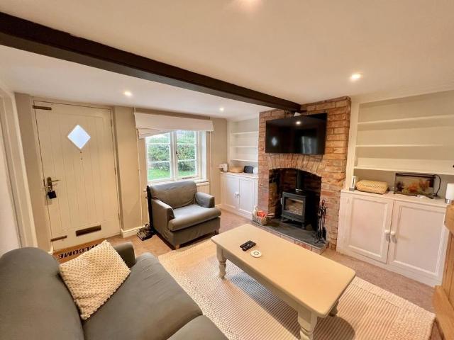 2 bedroom cottage to rent