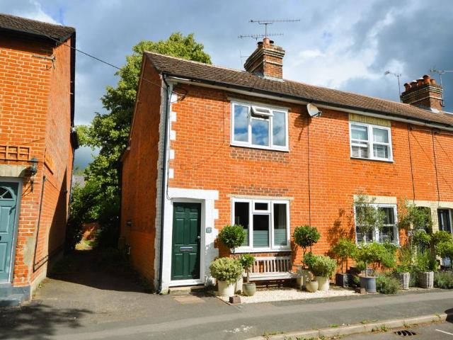 2 bedroom cottage to rent