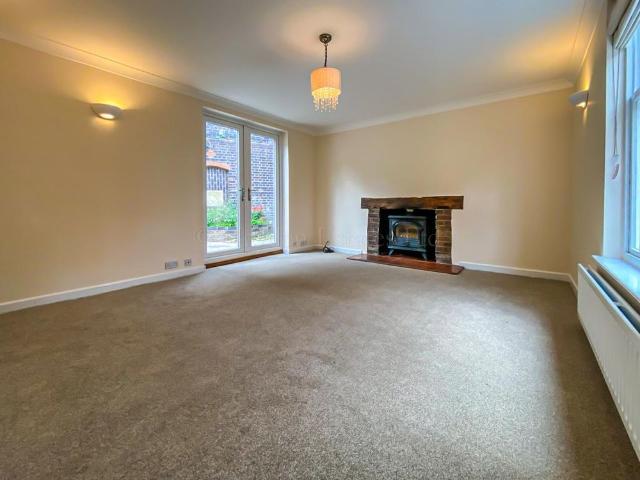 2 bedroom cottage to rent