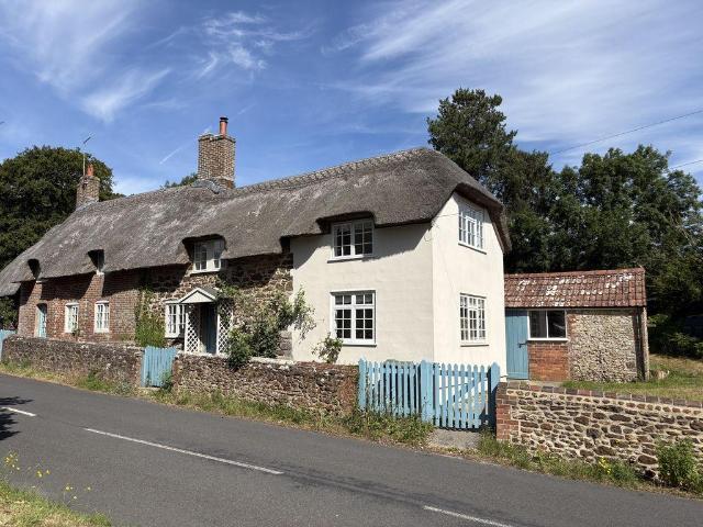 2 bedroom cottage to rent
