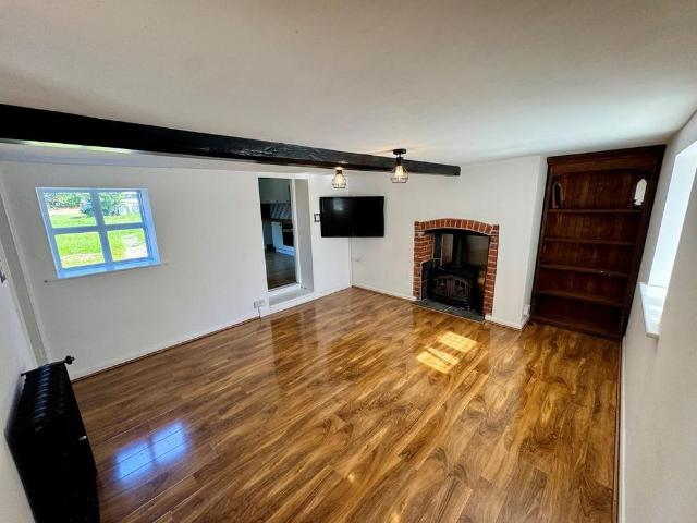 2 bedroom cottage to rent