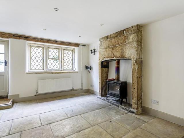 2 bedroom cottage to rent