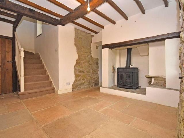 2 bedroom cottage to rent