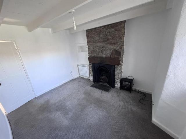 2 bedroom cottage to rent