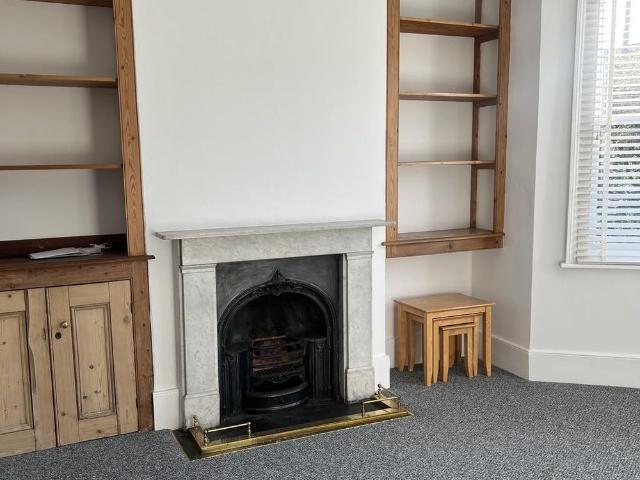 2 bedroom cottage to rent