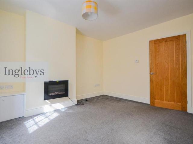2 bedroom cottage to rent