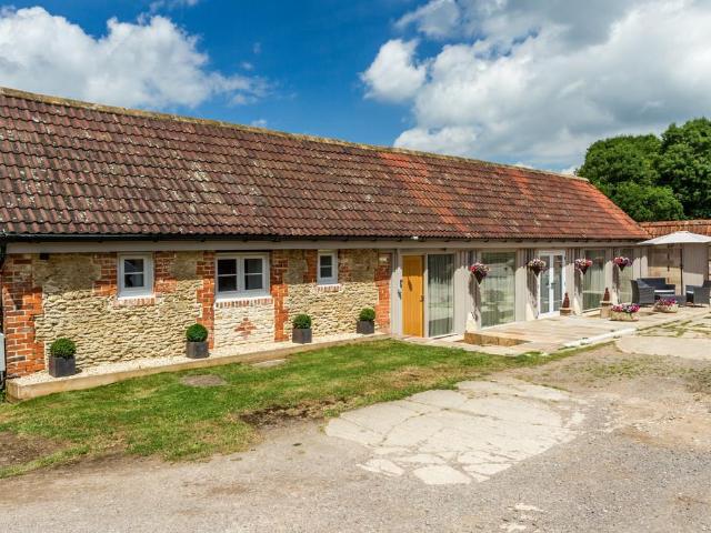 2 bedroom cottage to rent