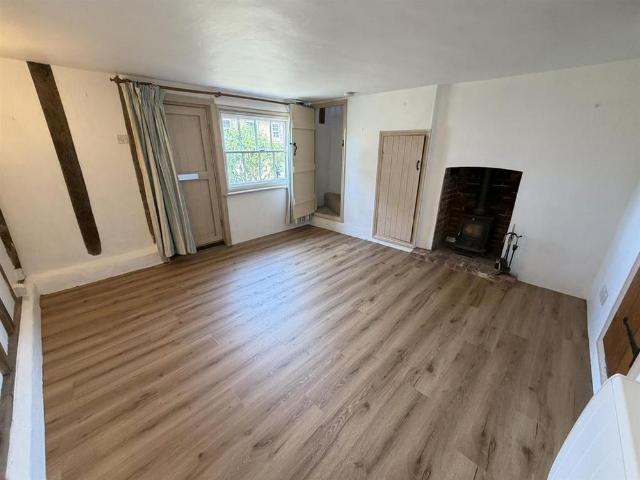 2 bedroom cottage to rent