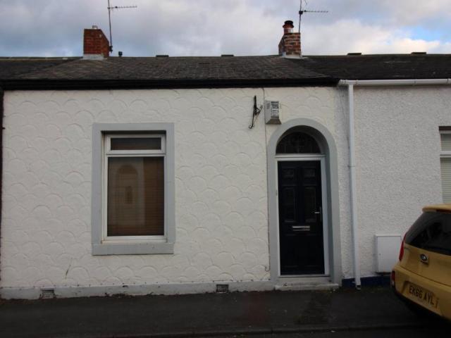 2 bedroom cottage to rent