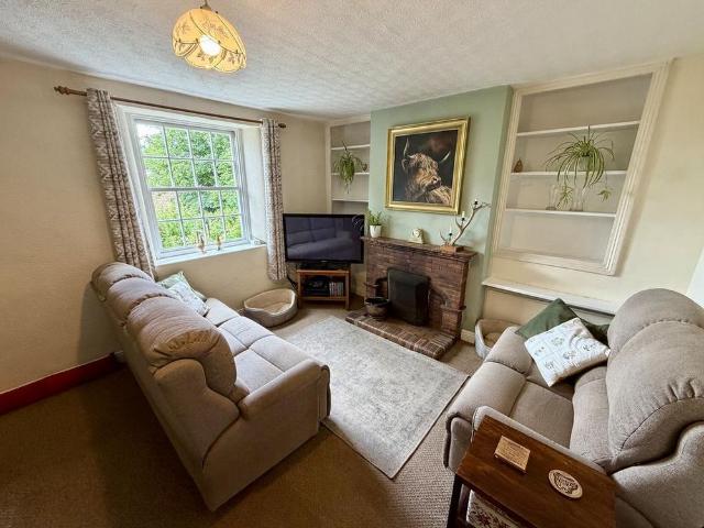 2 bedroom cottage to rent