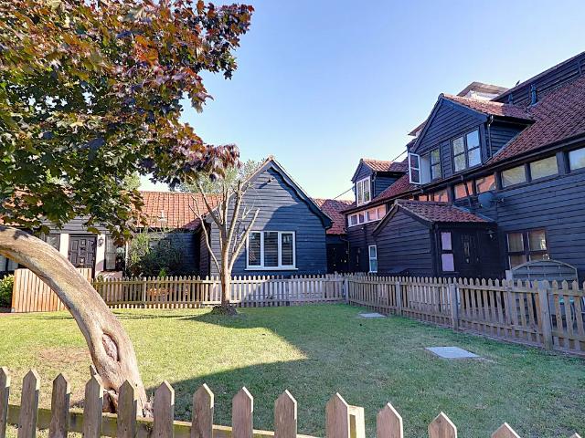 2 bedroom cottage to rent
