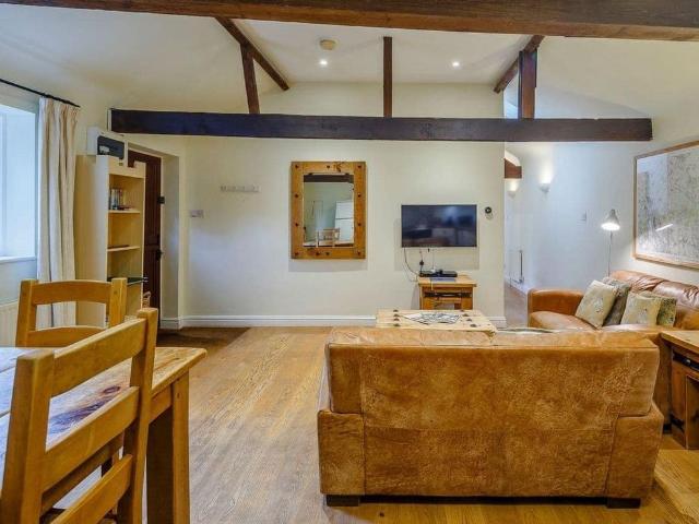 2 bedroom cottage to rent